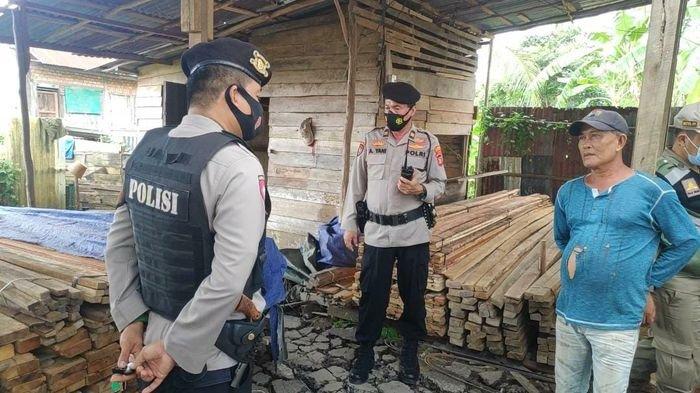 Tak Memiliki Izin Usaha, Pemilik Panglong Kayu di Palembang Ditegur ...
