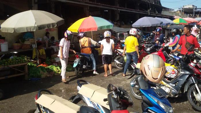 Pasar Baru Baturaja Kian Semeraut - Sripoku.com