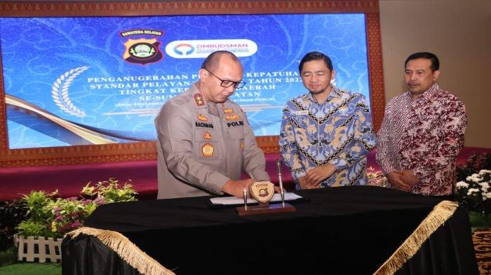 Penganugerahan Predikat Kepatuhan Standar Pelayanan Publik 2022, Polrestabes Palembang Tertinggi ...