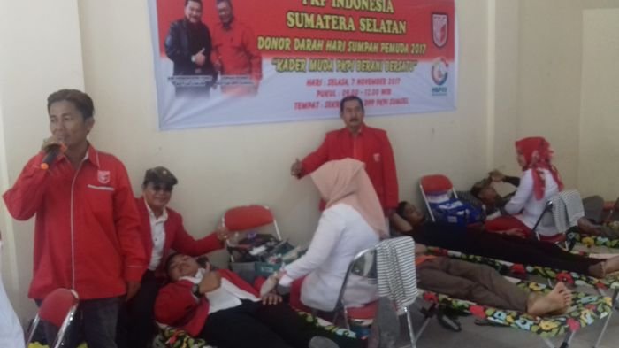 Donor Darah Secara Sukarela, Bisa Berangkat Umrah Gratis. Begini Caranya - Sripoku.com