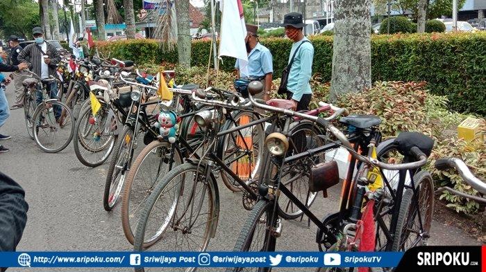 Melihat Aktifitas Komunitas Sepeda Onthel di Palembang, Hobi yang ...