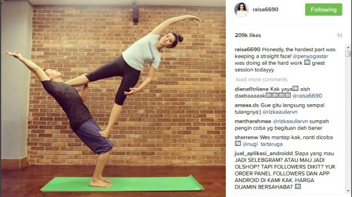 Pose Yoga Raisa Ini Seksi Banget tapi Bikin Netizen Khawatir - Sripoku.com