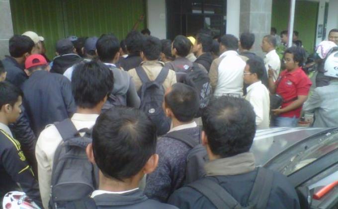 SP2J: Gaji Karyawan Transmusi Dibayar 25 Januari - Sripoku.com