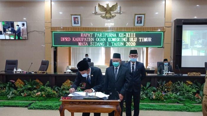 PAD Menurun, DPRD OKU Timur Sahkan APBD Tahun Anggaran 2021 - Sripoku.com