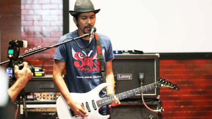 Beginilah Lagu Religi Menurut Ridho 'Slank' - Sripoku.com