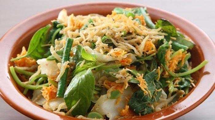 Resep Sayur Urap Tabur Teri Goreng Lezat, Menu Olahan Sayuran Khas ...