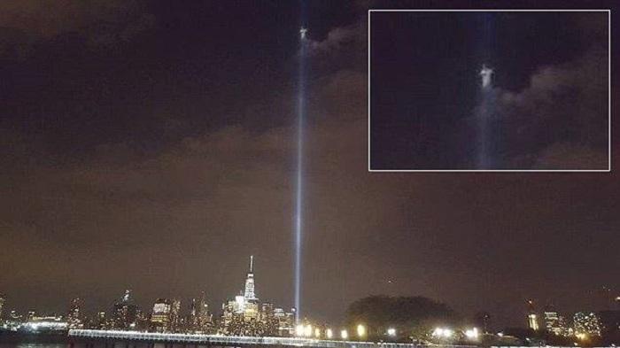McCormack: Ada Penampakan Tuhan di Atas Bekas Menara Kembar WTC ...