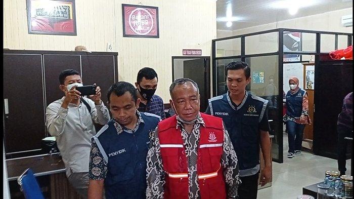 Kepala Inspektorat Muratara Ditahan Kejari Lubuklinggau Kasus Lelang ...