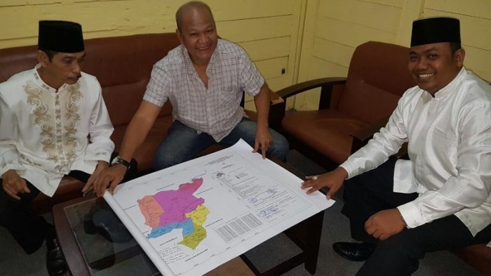 Dukung Pemekaran Gelumbang, Bupati PALI Tandatangani Peta Kabupaten ...