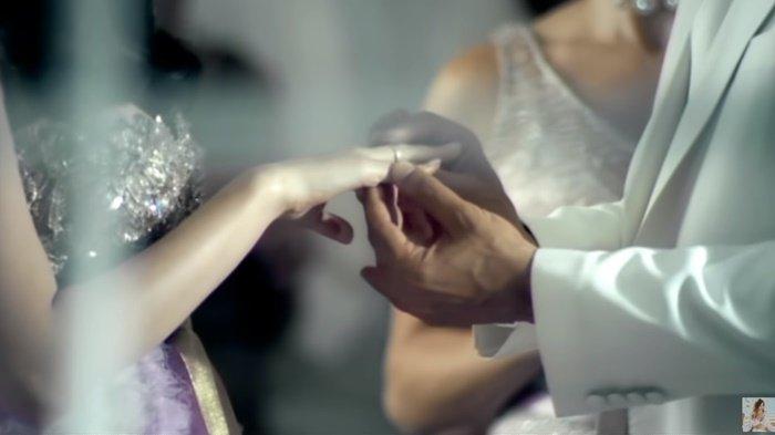 Translate Lirik Lagu Ehsas Gedeid by Nancy Ajram Lagu Bahasa Arab Paling Romantis, Viral di ...