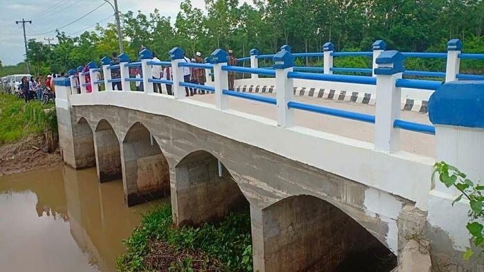 Jembatan Beton Akses Penghubung Antar Desa Selesai Dibangun, Warga Desa ...