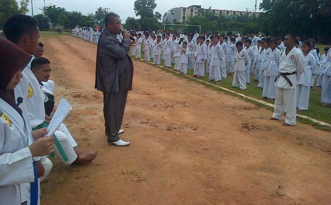 870 Kohai Shiroite Lakukan Ujian Karate - Sripoku.com
