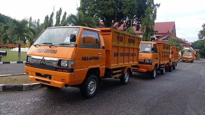 22 Armada Pengangkut Sampah Parkir di Kantor Wali Kota Palu - Tribunpalu.com