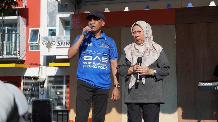 Anwar Hafid dan Reny Lamadjido Kian Mesra, Sapa Masyarakat di CFD Kota ...