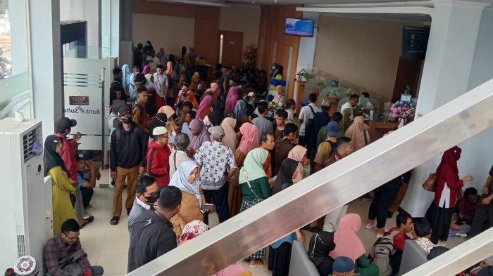 Kepala Desa Sesaki Bank BPD Sulteng Cabang Buol Jelang Lebaran ...