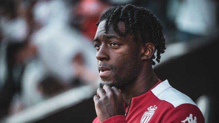 Bukan Manchester United, Axel Disasi Berlabuh di Chelsea - Tribunpalu.com