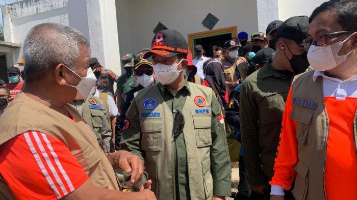 FOTO: Kepala BNPB Letjen TNI Suharyanto Sambangi Lokasi Banjir Bandang Desa Torue - Tribunpalu.com