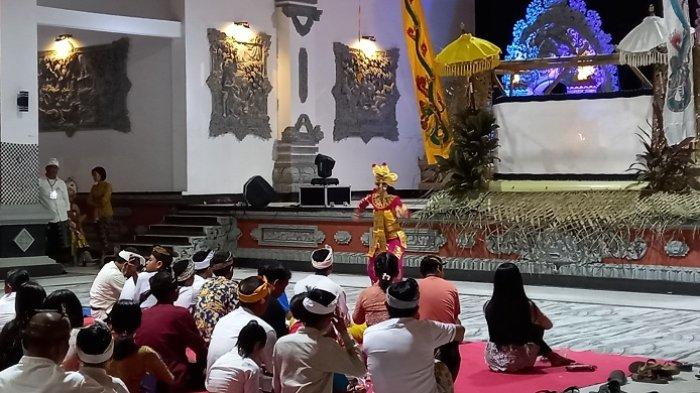 Aksi Wayang Kulit Hingga Tarian-tarian Meriahkan Malam Penutupan ...