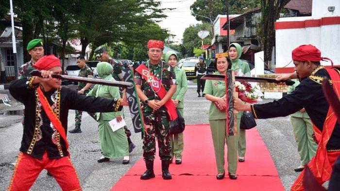 Danrem Tadulako Kunjungi Poso, Jalin Sinergitas dan Perlkuat Koordinasi ... Danrem Tadulako Kunjungi Poso, Jalin Sinergitas dan Perlkuat Koordinasi ...