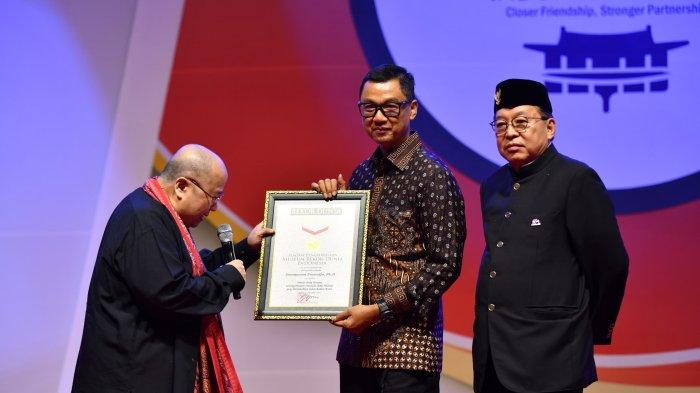 Biografi Jokowi Karya Dirut PLN Terbit di Korea, Dinilai Jadi Tokoh ...