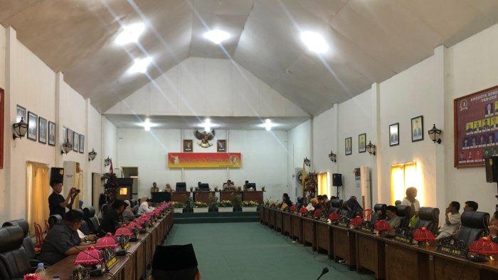 DPRD Sigi Gelar Rapat Paripurna Penetapan Pimpinan Definitif Periode 2024-2029 - Tribunpalu.com