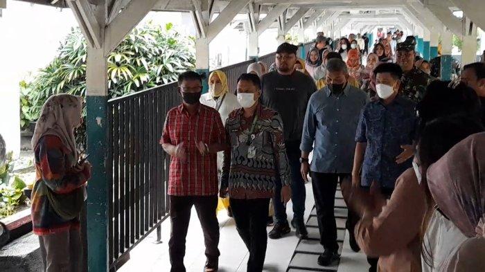 Gubernur Rusdy Mastura Besuk Wagub Mamun Amir di RSUD Luwuk Banggai ...