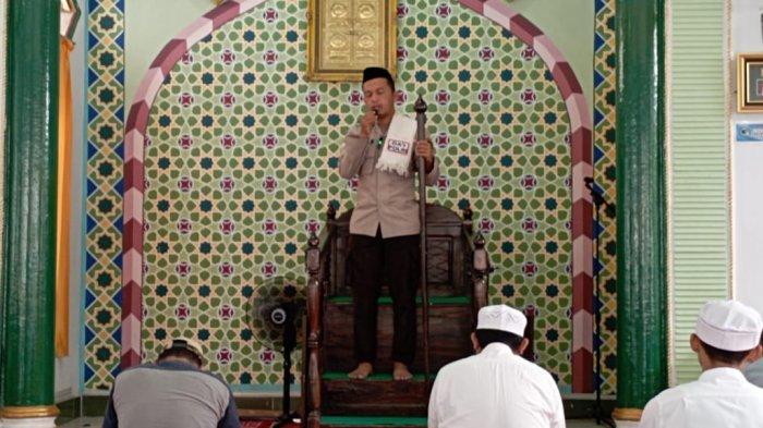 Tim Dai Polri Satgas Madago Raya Sampaikan Pesan Kamtibmas Lewat Khutbah Jumat - Tribunpalu.com