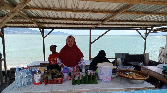 Ramai Tiap Minggu Pagi, Nasi Ikan di Pantai Kampung Nelayan Kota Palu ...