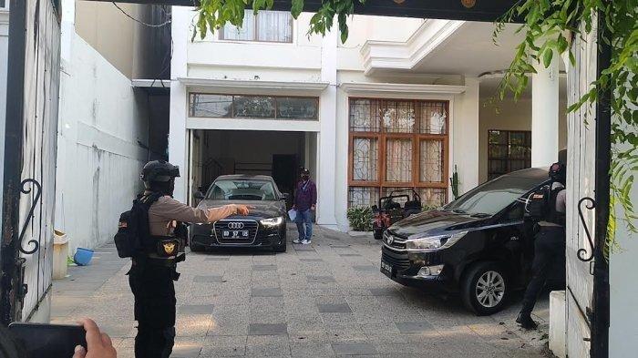 5 Jam KPK Geledah Rumah Menteri Syahrul Yasin Limpo di Makassar, Sita Mobil Audi dan Dokumen ...