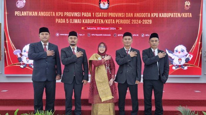 Soleman Kembali Jabat Ketua KPU Sigi 2024-2029, Rosnawati Divisi Data dan Informasi - Tribunpalu.com