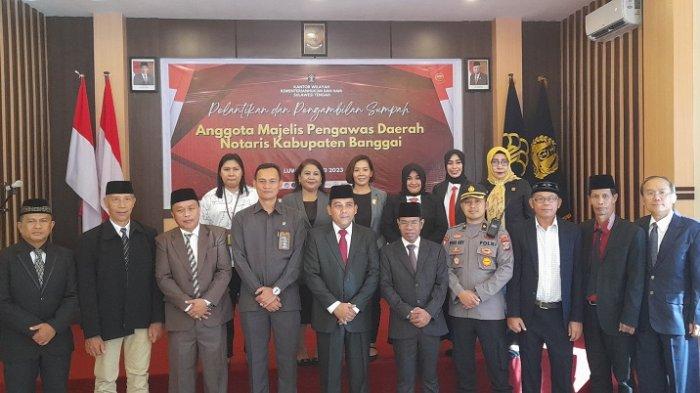 Kakanwil Kemenkumham Sulteng Lantik Majelis Pengawas Notaris Banggai, Berikut Pesan Budi Argap ...