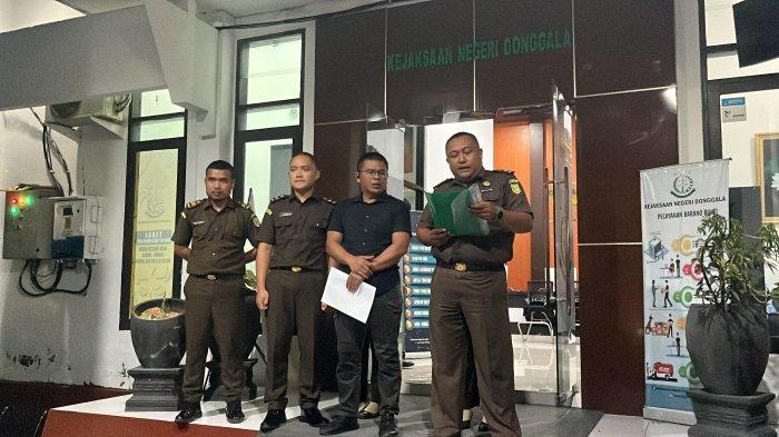 VIDEO: Detik-detik Penahanan Direktur PDAM Donggala dan Petinggi CV ...