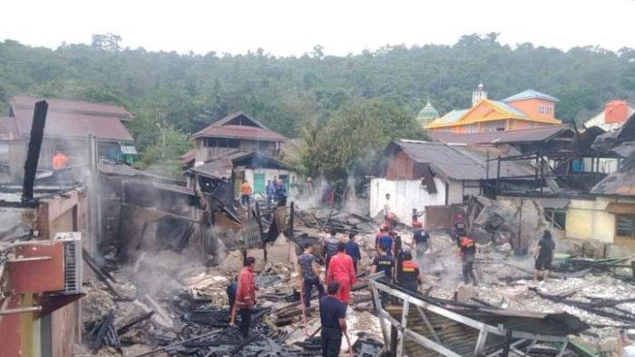 8 Rumah Warga di Kampung Bugis Kolonodale Morowali Utara Ludes Terbakar, Kerugian Ditaksir Rp 4 ...