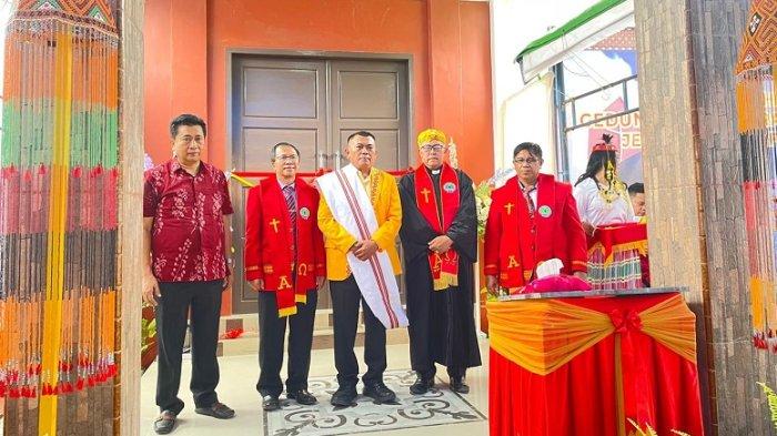 Kasatpol PP Palu Hadiri Peresmian Gereja Toraja Mamasa Jemaat Filadefia - Tribunpalu.com