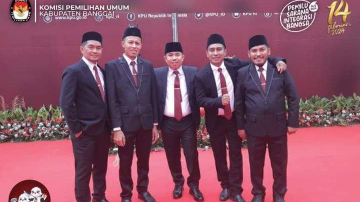 Santo Gotia Jabat Ketua KPU Banggai Periode 2023-2028 - Tribunpalu.com