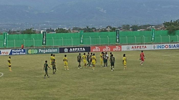 Babak Pertama Gresik United Vs Persipal BU Imbang 0-0, Sempat Diwarnai ...