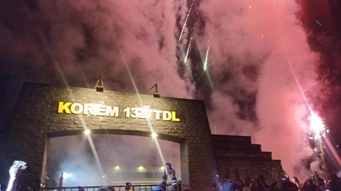 Tahun Berganti, Korem 132/Tadulako Gelar Pesta Kembang Api - Tribunpalu.com