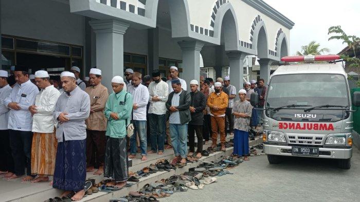 Salatkan Jenazah Habib Shaleh bin Muhammad Aljufri, Masjid Nur Assaadah ...