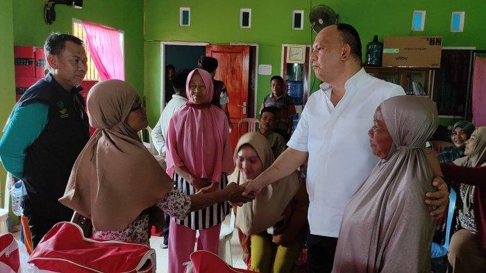 Matindas J Rumambi Salurkan Bantuan Kemensos untuk Korban Banjir Bandang di Donggala dan Parimo ...
