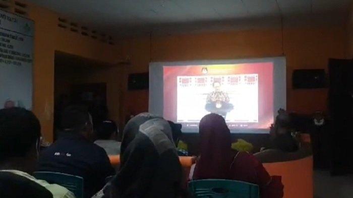 Suasana Nonton Bareng Peluncuran Tahapan Pemilu 2022 di KPU Tolitoli ...