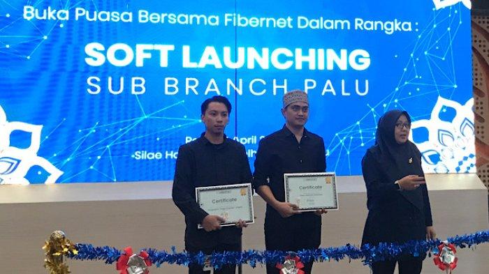 Fibernet Beri Penghargaan pada 2 Pelanggan Eksisting di Kota Palu ...