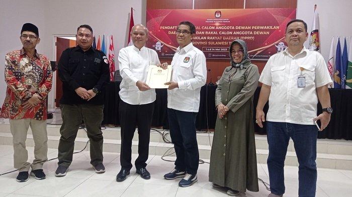 Sosok Pdt Rinaldy Damanik yang Resmi Daftar di KPU sebagai Balon ...