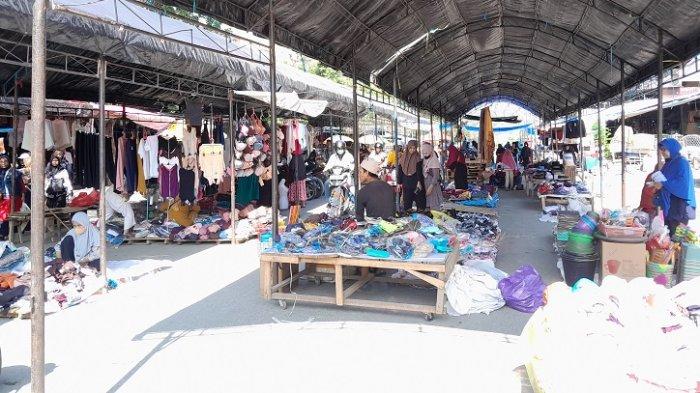 Jelang Lebaran 2024, Pedagang Mulai Bangun Lapak Pasar Lentora Jl ...