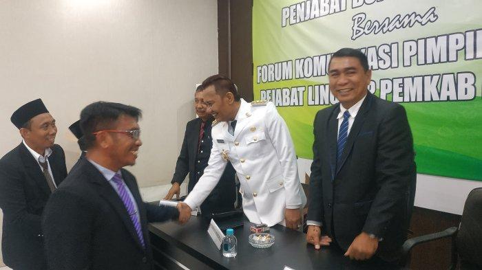 Dilantik Jadi Penjabat Bupati Morowali, Gaya Rambut Rachmansyah Ismail ...