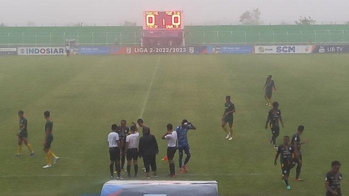 Hujan Lebat Guyur Stadion Gawalise Palu, Laga Persipal Vs PSBS Biak ... Hujan Lebat Guyur Stadion Gawalise Palu, Laga Persipal Vs PSBS Biak ...