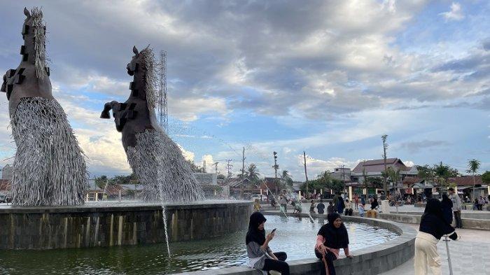 Revitalisasi Belum Rampung, Taman Lasoso Palu Sudah Ramai Dikunjungi ...