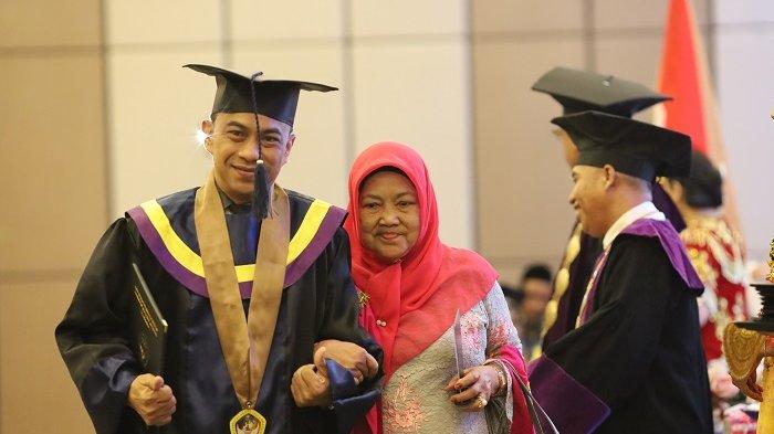 Sekretaris DLH Sulteng, Wahid Irawan, Resmi Sandang Gelar Magister Manajemen - Tribunpalu.com
