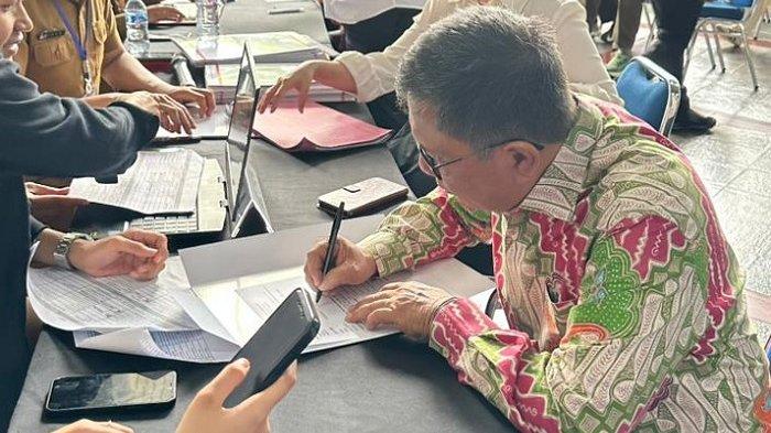 Pasangan Bupati Terpilih Poso Verna GM Inkiriwang-Soeharto Kompak Pakai ...