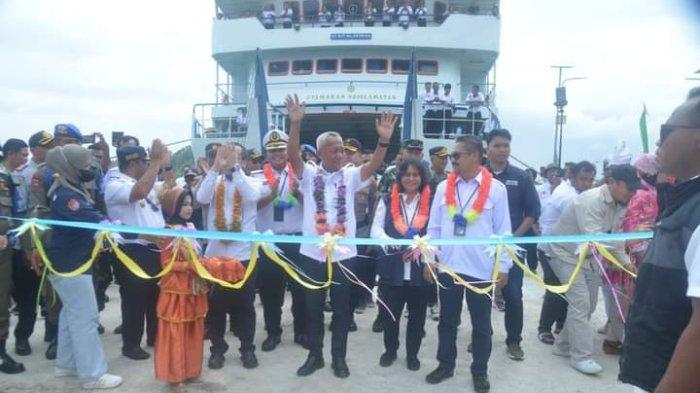 Target Peningkatan Ekonomi, Bupati Banggai Laut Resmikan Penyeberangan Fery Rute Banggai-Kaukes ...