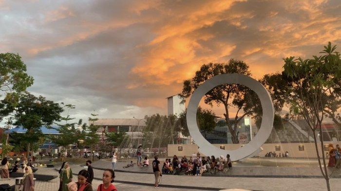 Libur Hari Buruh, Taman Nasional Kota Palu Padat Pengunjung ...